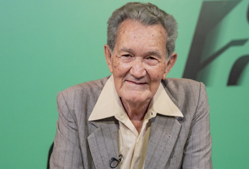 Jornalista Léo Batista morre aos 92 anos